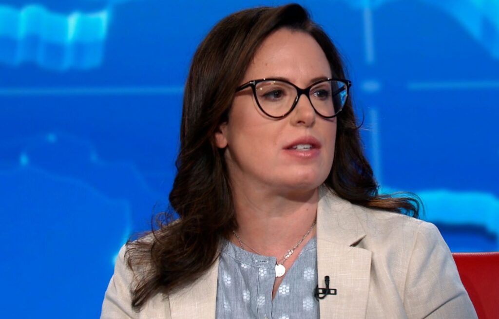 Olivia Grace Applegate Parents And Bio: Where Are They Now? Net Worth ...