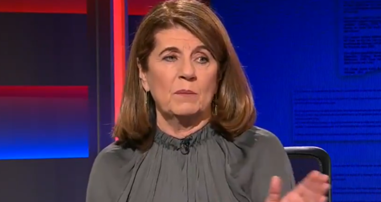 Who Are British Singer RAYE Sisters And Parents? Family In Detail ...