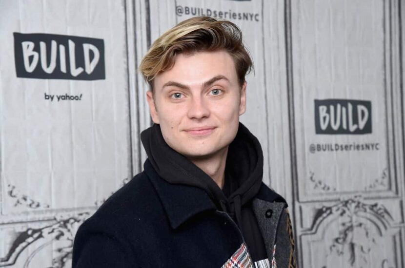 Kira Kosarin: Is She Married To Max Chester? Meet The Couple On ...