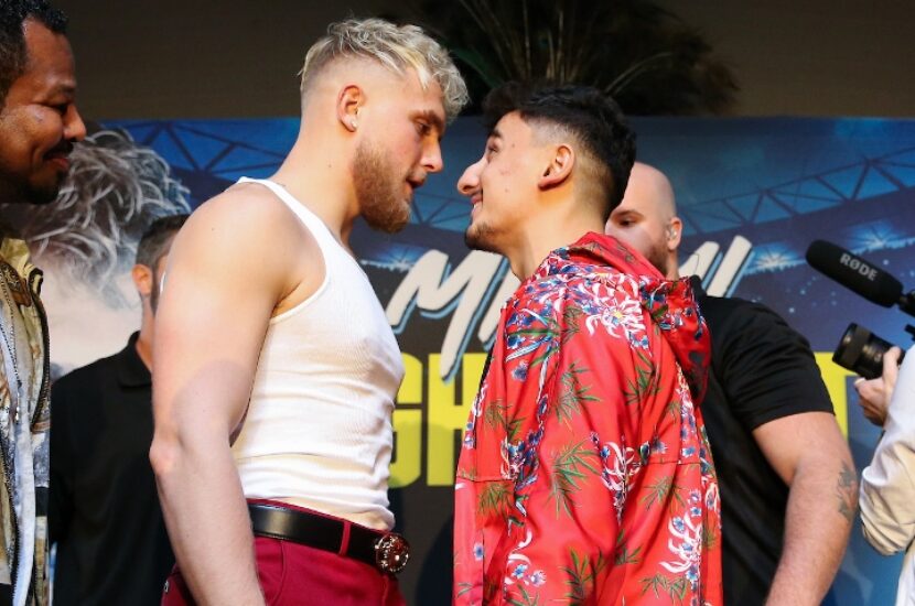 Who Are British Singer RAYE Sisters And Parents? Family In Detail ...