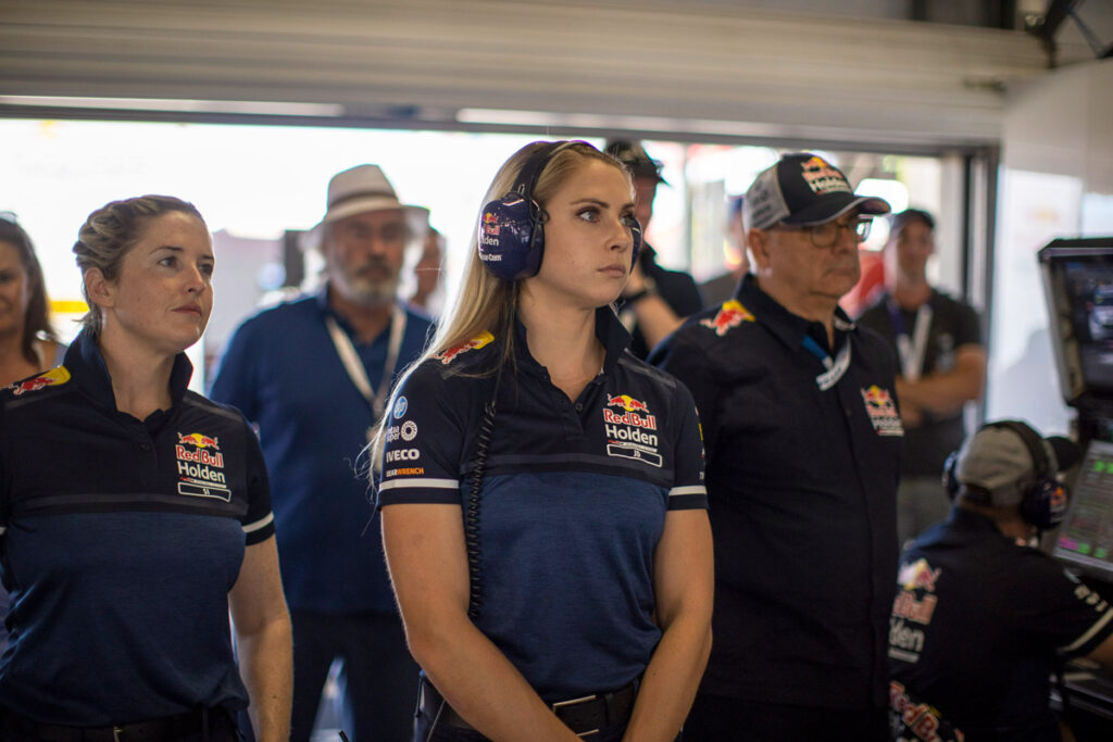 Peterbot Face Reveal: What Is His Real Name? Details About The ...