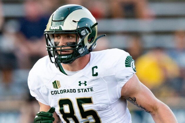 Who Are Trey Mcbride Parents: Kate And Jen McBride? Family, Ethnicity ...