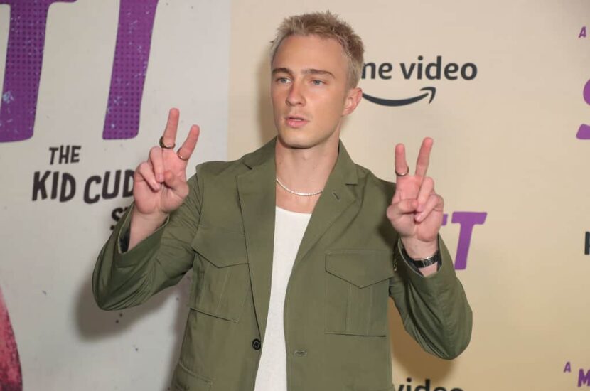 Kira Kosarin: Is She Married To Max Chester? Meet The Couple On ...